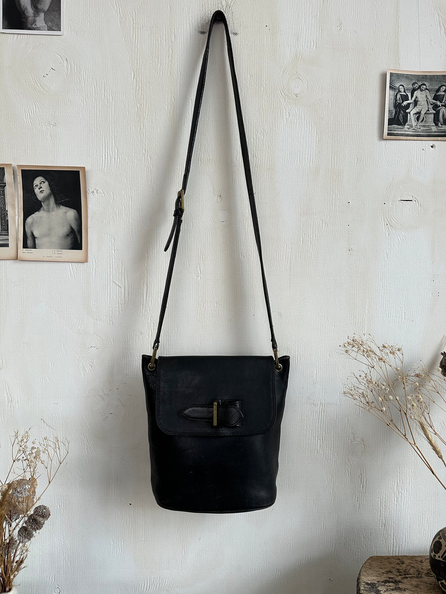 Vintage Leather Bag – Handbook